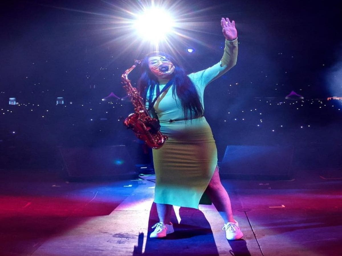Mexican saxophonist endures near fatal acid attack, returns to the stage
